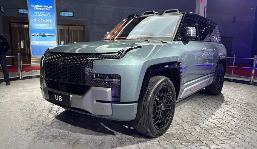 BYD Yangwang U8 PHEV displayed at the Auto Expo 2025